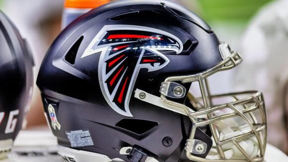 NFL Wide Receiver Announces He’s Leaving The League To Take His Talents ...