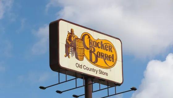 Cracker Barrel Reverts To Old Logo Under Pressure - NewsBreak