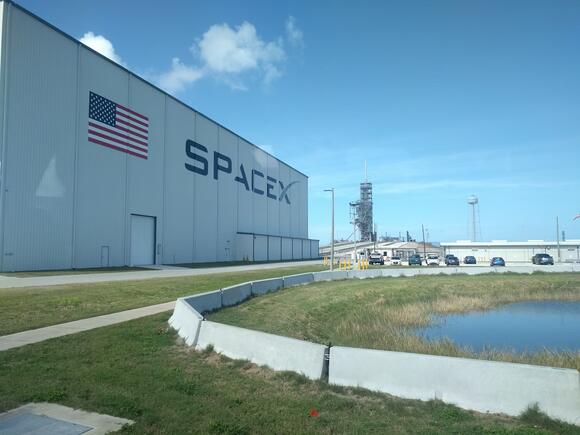SpaceX Reveals Rare Look Inside Starlink Factory, Showcases ‘Mini ...