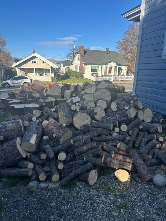 🎁 Freebies Up for Grabs in Dallesport and The Dalles - NewsBreak