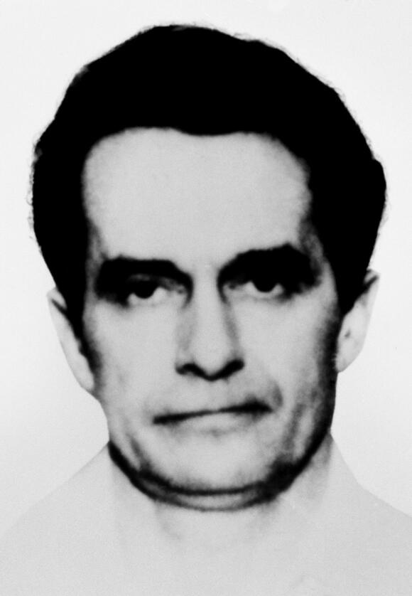 People Who Were on the FBI’s Most Wanted List for the Longest Time ...