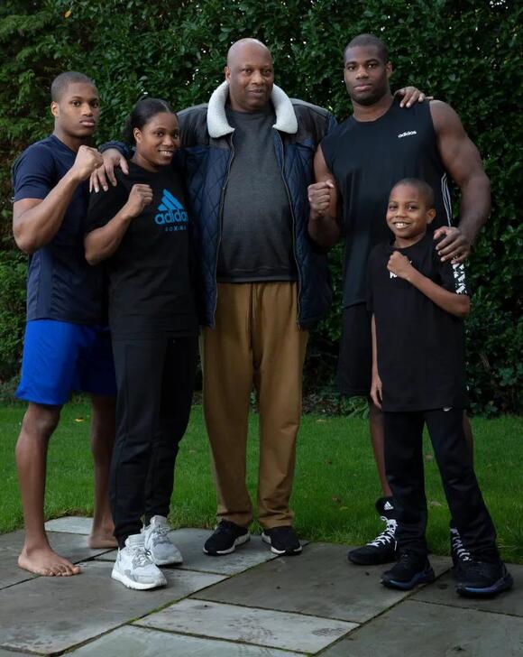 Daniel Dubois’ dad made fortune creating iconic poster ‘that sold ...