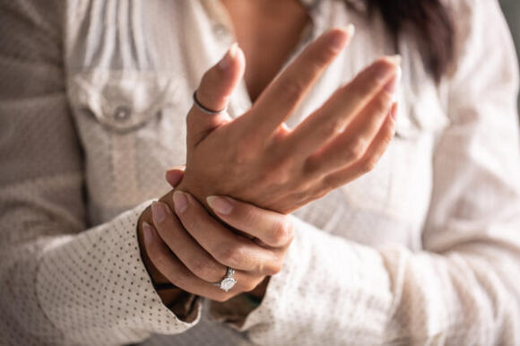 The Best Medicine For Joint Pain Isn't What You Think, Experts Say ...