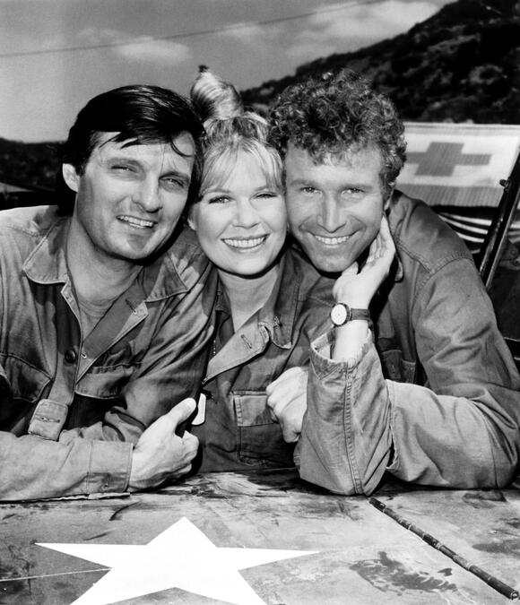 Beloved ‘MASH’ Star Alan Alda Reveals 19 Behind-the-Scenes Secrets That ...