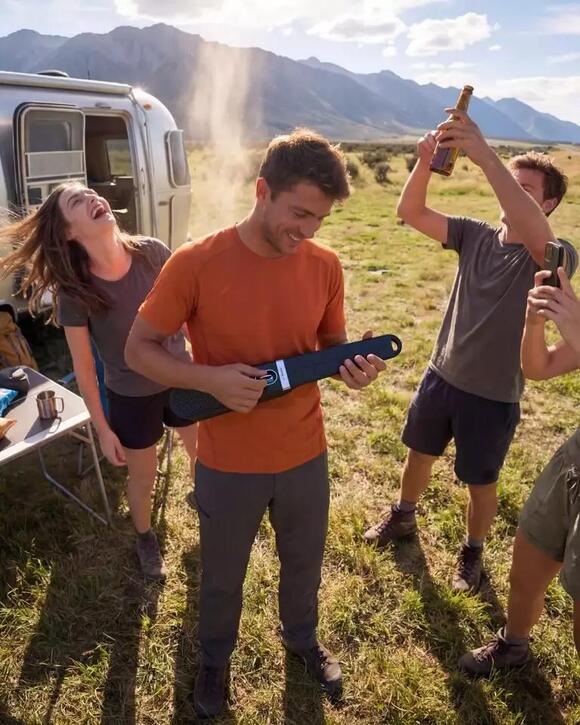 Novel Bluetooth speaker folds out for tuneful strumming on the go ...