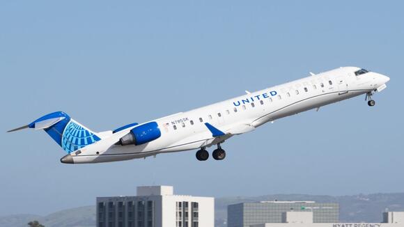 United Adding More CRJ-550s - NewsBreak