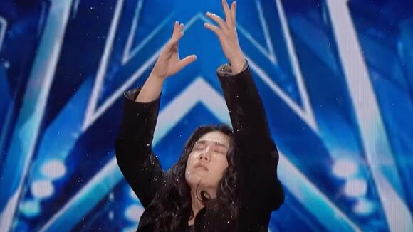 “Mesmerizing” Magician Performs “Calming” & Astonishing Routine In “AGT ...
