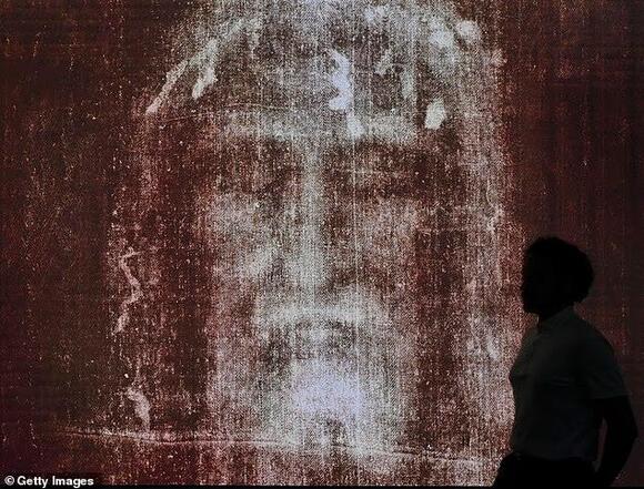 Shroud of Turin mystery deepens as surgeon spots hidden detail that ...