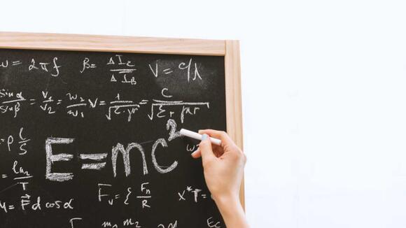 9 signs you’re dealing with someone exceptionally intelligent - NewsBreak