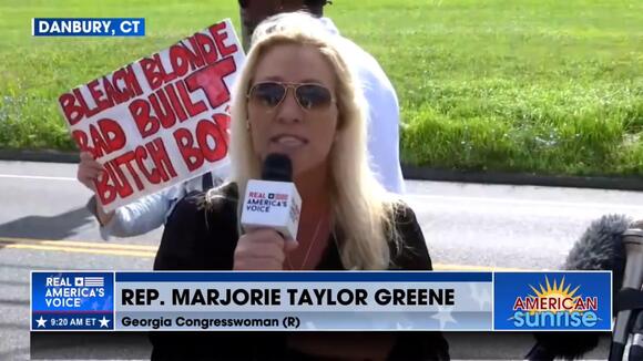 Marjorie Taylor Greene rages outside Bannon’s prison - but is ...