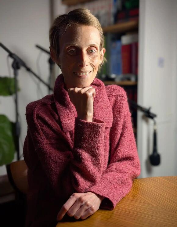 Man Documents Late Wife’s Decline from Cancer in Heart-Wrenching Photos ...