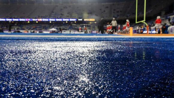 Dead birds on Boise State's blue field? It's happened, but did they ...