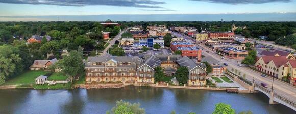 Finding Tranquility In Northern Illinois’ Scenic Small Towns - NewsBreak