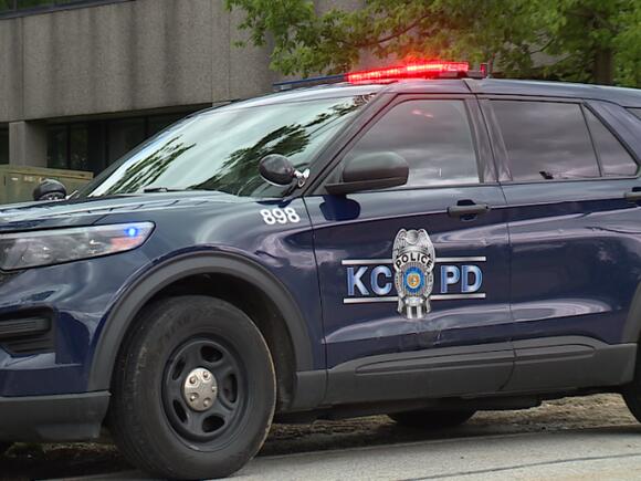 Kansas City, MO. police shoot female subject, arrest 2 men in reported ...