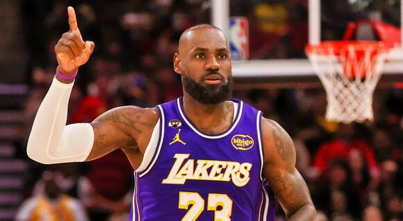 Lakers’ Current Approach Under Scrutiny as LeBron James’ Role Raises ...