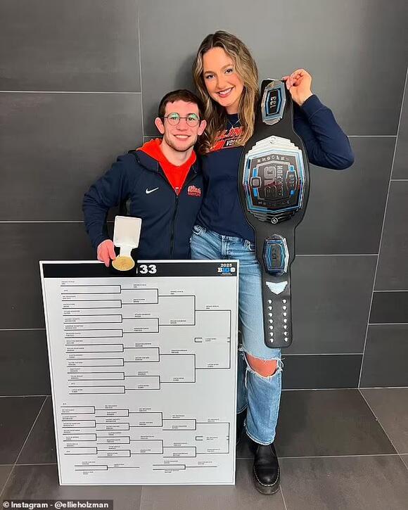 'Short king' college wrestler goes viral for celebrating title with 6 ...