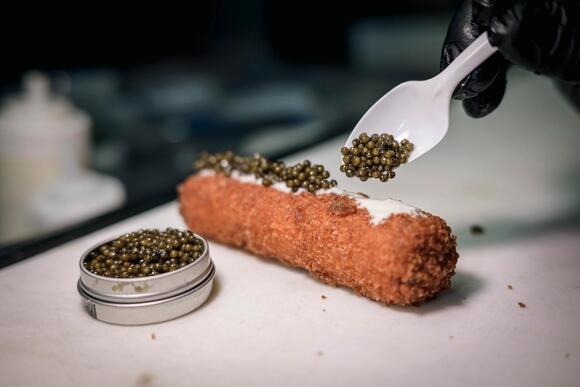 New Yorkers are paying $50 for a single mozzarella stick — with one ...