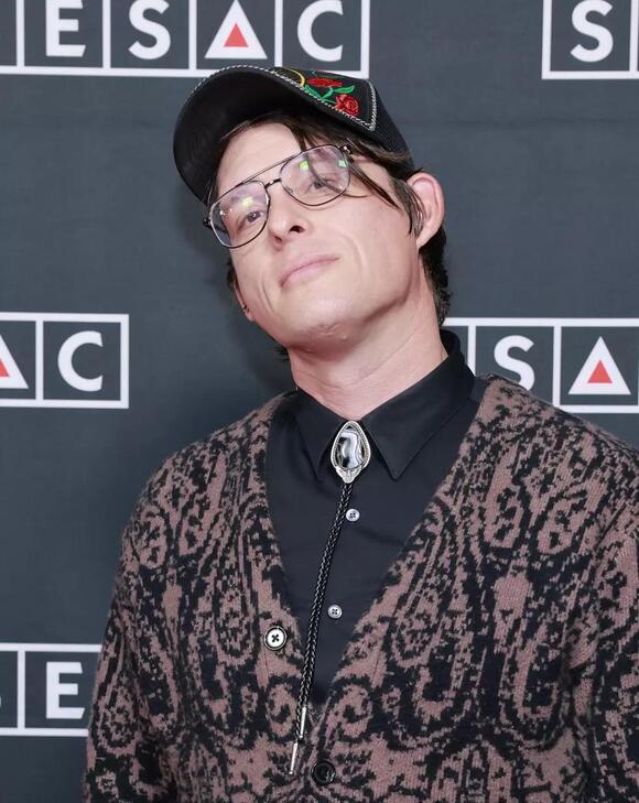 The 10 Best Stephen Wilson Jr. Songs Every New Fan Should Hear - NewsBreak