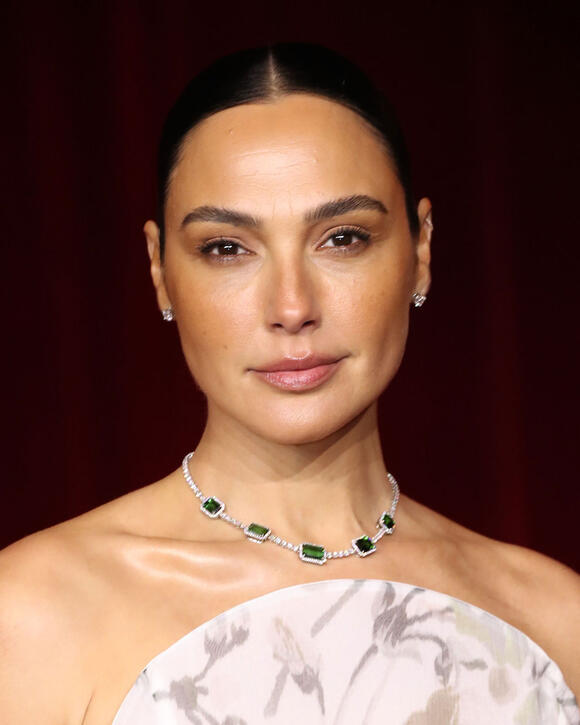 Gal Gadot Shares Health Update After 'Massive Blood Clot' During ...