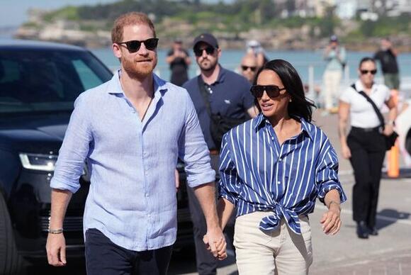 Meghan Markle's father returns to US from Philippines after leg ...