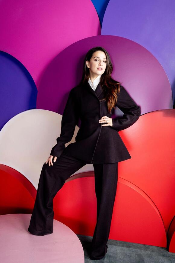 Actor Marisa Abela drinks at The Bar with No Name, parties in Old ...