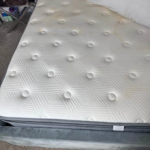 🎁 Freebies Up for Grabs in Gilroy — Furniture, Pet Gear & More - NewsBreak