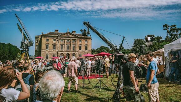 Antiques Roadshow Filming in New York This June - NewsBreak