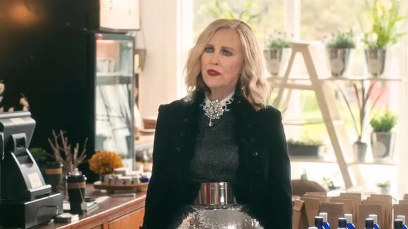 9 Moira Rose quotes from Schitt's Creek that are peak drama and should ...