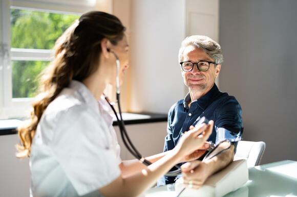 The 7 Hidden Signs of High Blood Pressure You Shouldn't Ignore - NewsBreak