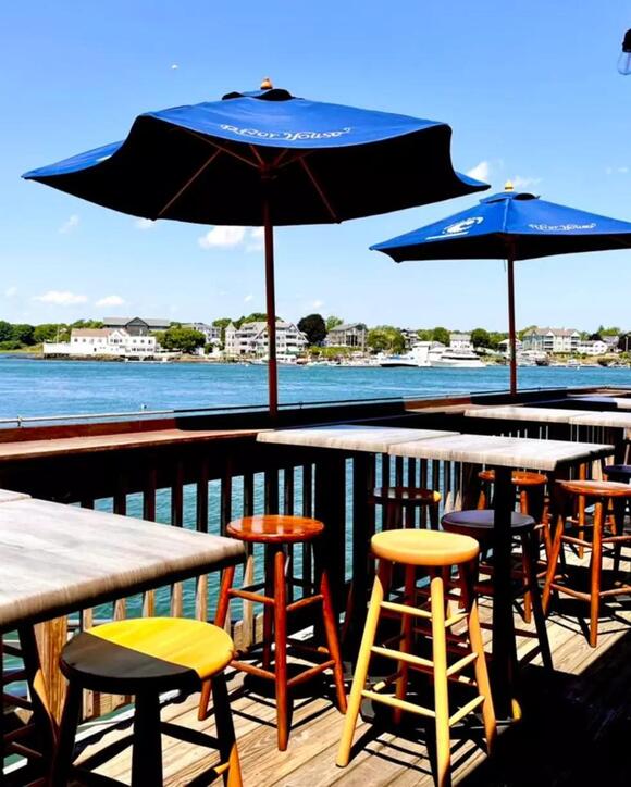 New Fish and Chicken Restaurant Opens in Derry - NewsBreak