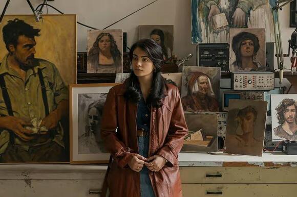 ‘Gripping’ new Netflix drama filled with ‘twist and turns’ hailed ‘must ...