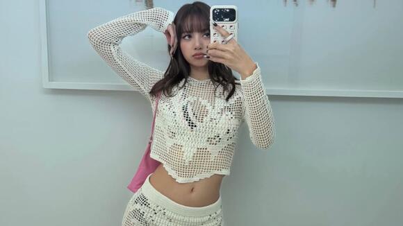 BLACKPINK’s Lisa Turns Heads in a Mini Skirt That’s Barely Wider Than a ...
