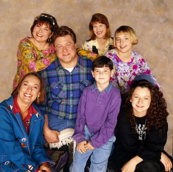 ‘Roseanne’ Reunion Sparks Strong Reactions Among Fans - NewsBreak