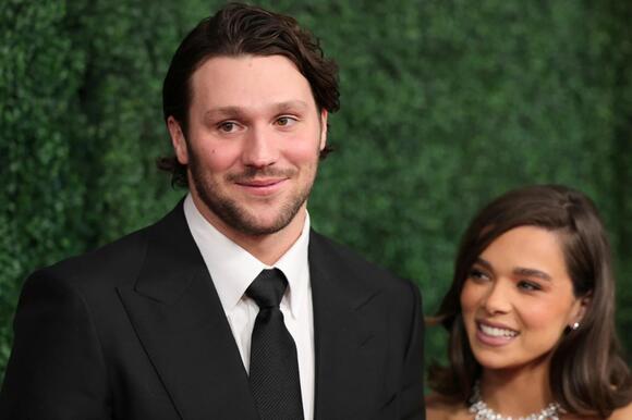 10 Celebrities Turning 30 in 2026: Zendaya, Tom Holland, Florence Pugh ...