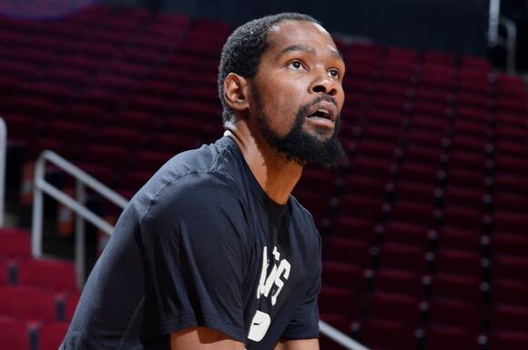 Kevin Durant tries his luck with Kay Adams after bringing up past snub ...