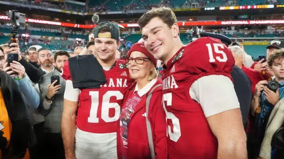 Hoosiers QB Alberto Mendoza Drops Bombshell New Team Announcement After ...
