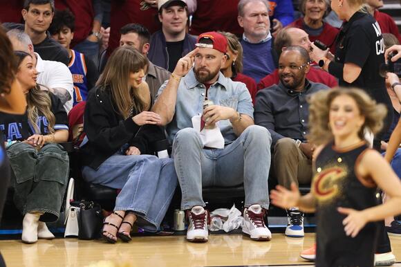 NBA Fans Lose It As Taylor Swift Caught Passing Gum to Travis Kelce ...