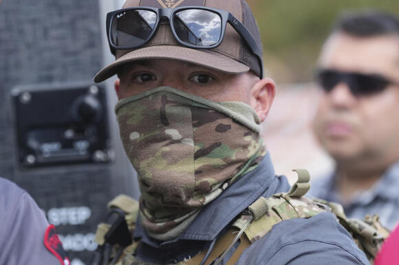 US citizen responds to being asked to shave beard by ICE agents - NewsBreak