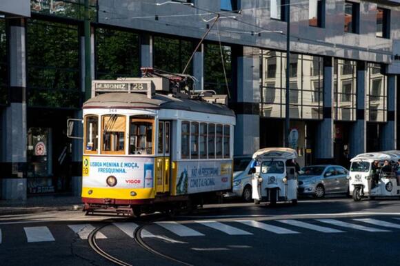 18 US Cities With Free Public Transportation - NewsBreak