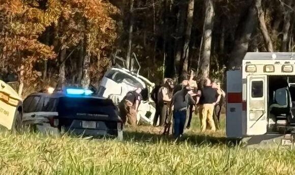 Medical helicopter crash kills 1 and leaves 2 in critical condition ...