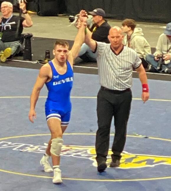 Casper Stewart becomes Batavia's first state champion in wrestling ...