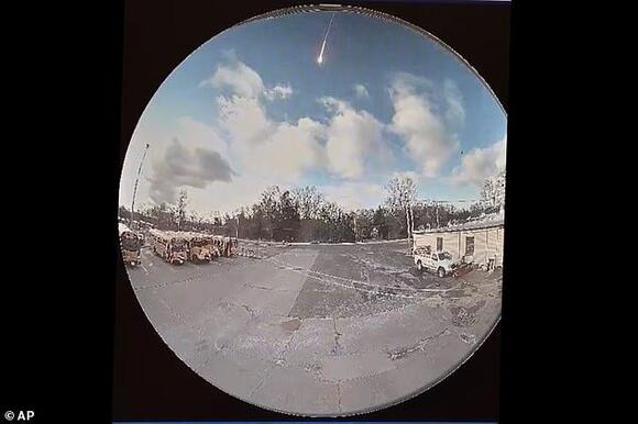 Loud boom rattles homes across multiple states as meteor crashes into ...