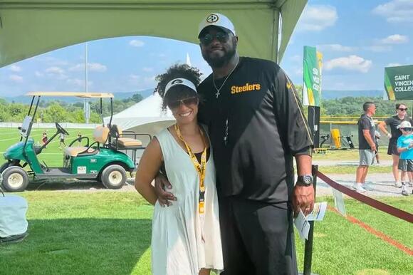 Mike Tomlin’s Wife Makes History at NFL Draft in Pittsburgh - NewsBreak