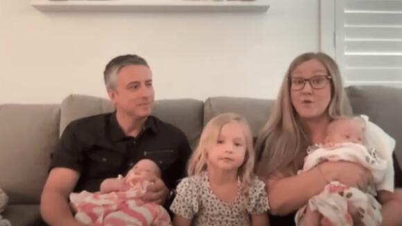 Mom Who Believed She's Infertile Cannot Contain Emotions upon Holding ...