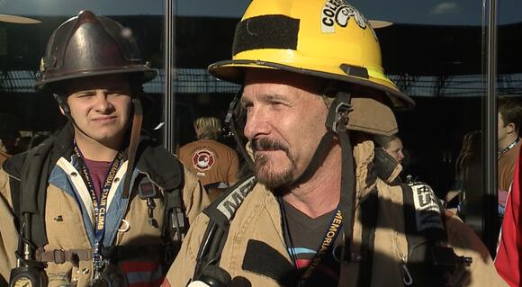 Hundreds climb 110 stories at annual stair climb in honor of lives lost ...
