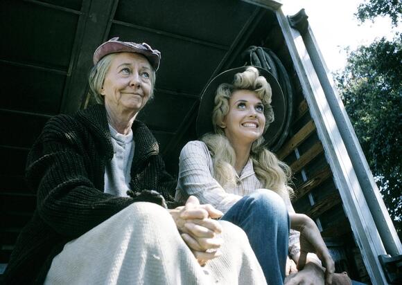22 Rare ‘Beverly Hillbillies’ Photos Show the Cast Off-Screen Like You ...