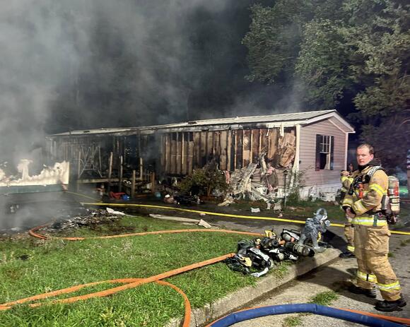 6 homeless after 3 mobile homes damaged in Prince George fire - NewsBreak