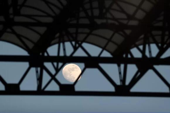 Why We Call It the Beaver Moon, And Other Full Moon Names - NewsBreak
