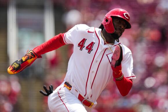 Reds SS Elly De La Cruz (hamstring) exits, will undergo MRI exam ...