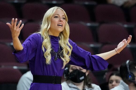 March Madness head coach draws comparisons to Olivia Dunne while ...